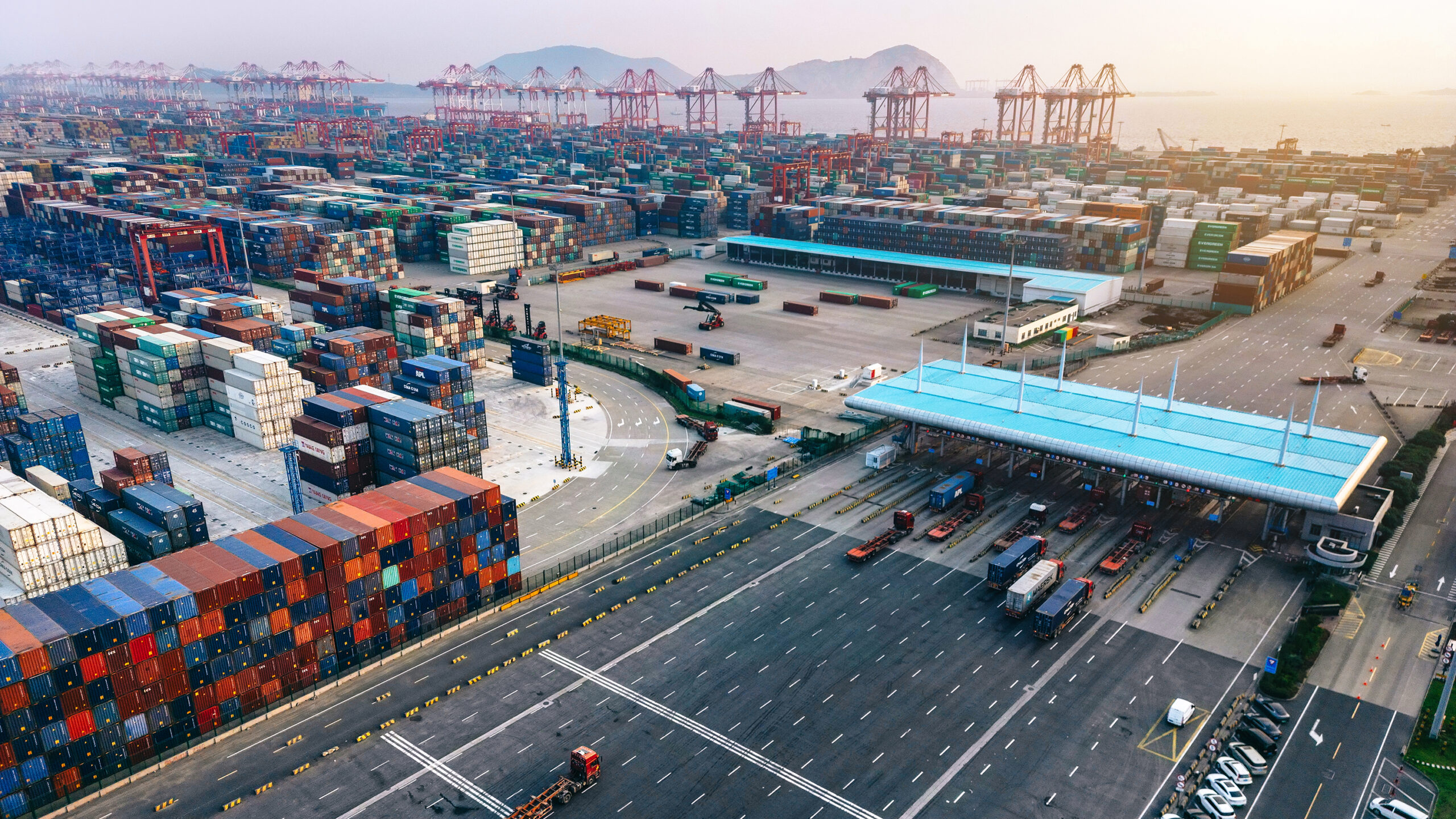 The World's 10 Best Container Ports: 2024 Edition - Containerlift.co.uk ...